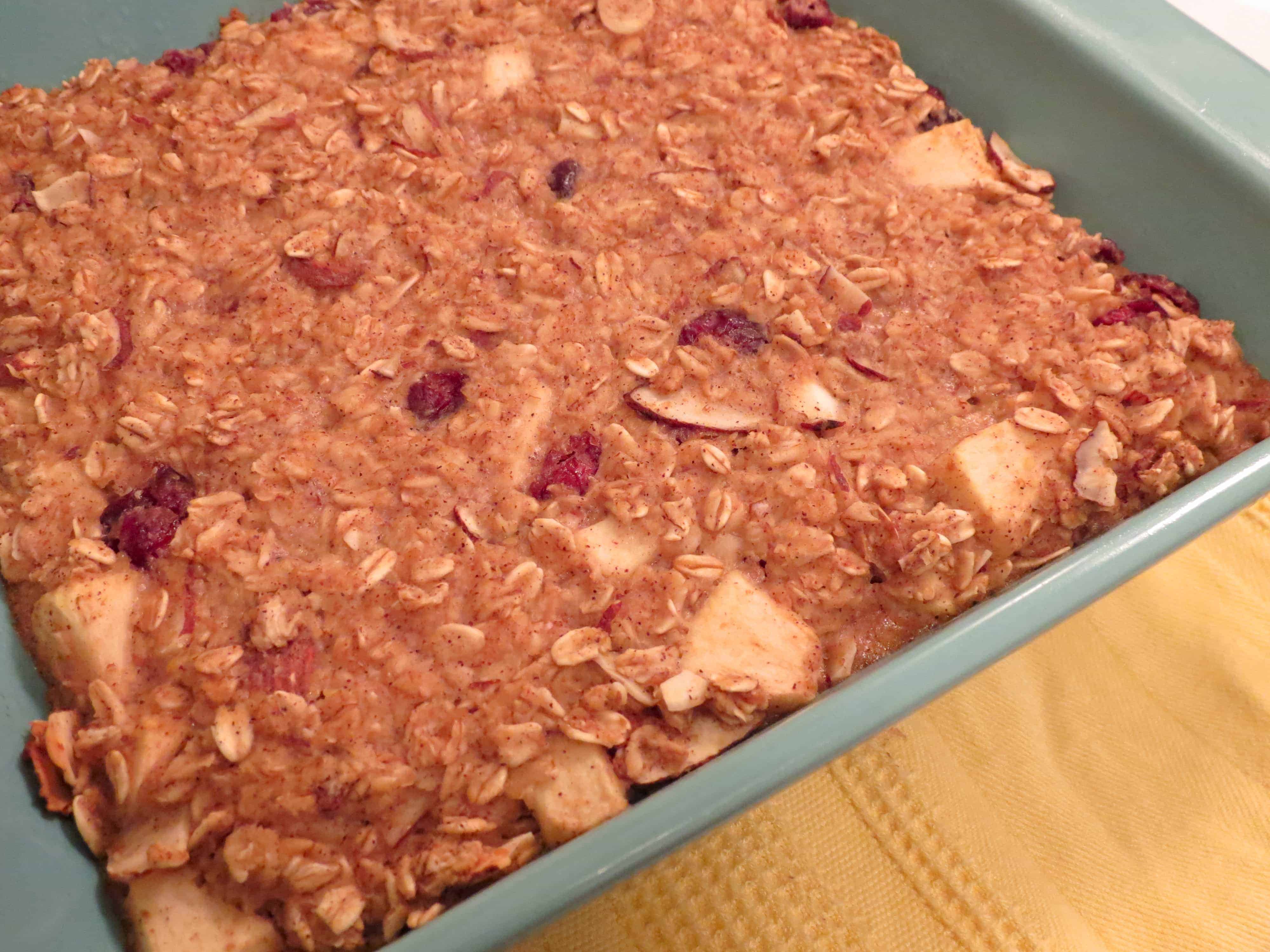 Monday Breakfast Series: Fruit and Almond Baked Oatmeal | Stephie Cooks